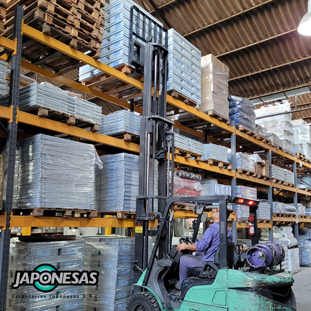 Fábrica de Estanterías Metálicas, Racks y Góndolas para Supermercado.
