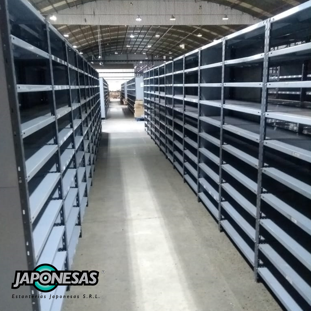 Fábrica de Estanterías Metálicas, Racks y Góndolas para Supermercado.