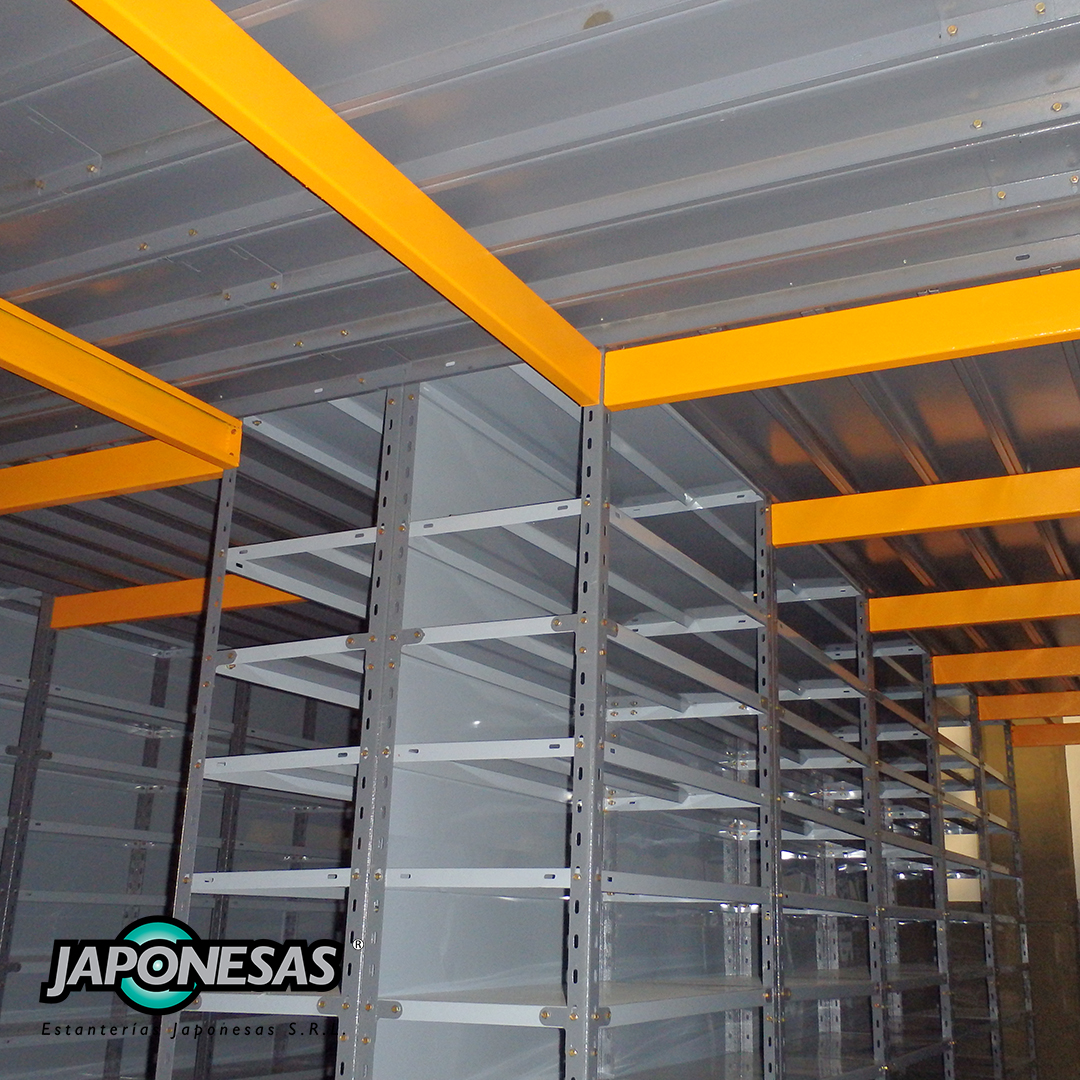 Fábrica de Estanterías Metálicas, Racks y Góndolas para Supermercado.